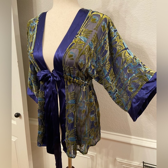 YASB | Tops | Yasb You Are So Beautiful Silk Kimono Blouse Burnout Size ...